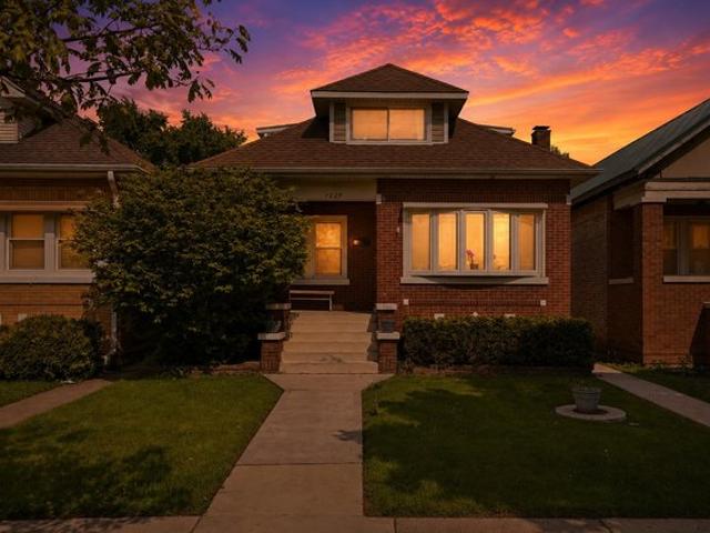 1229 Maple Ave, Berwyn, IL 60402