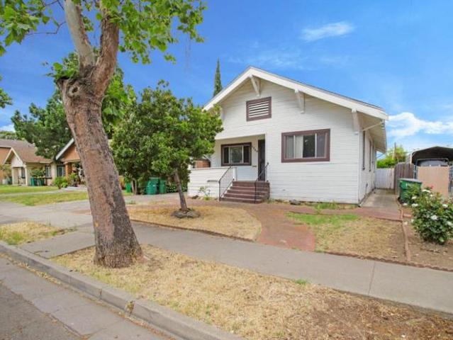 1229 N Sierra Nevada St, Stockton, CA 95205