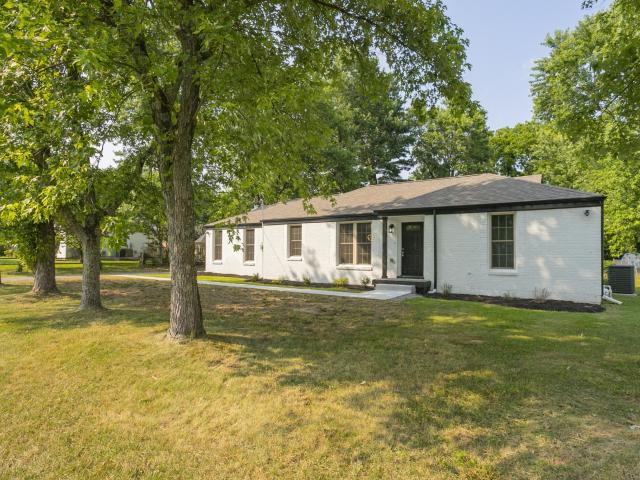 1229 Berwick Trl
