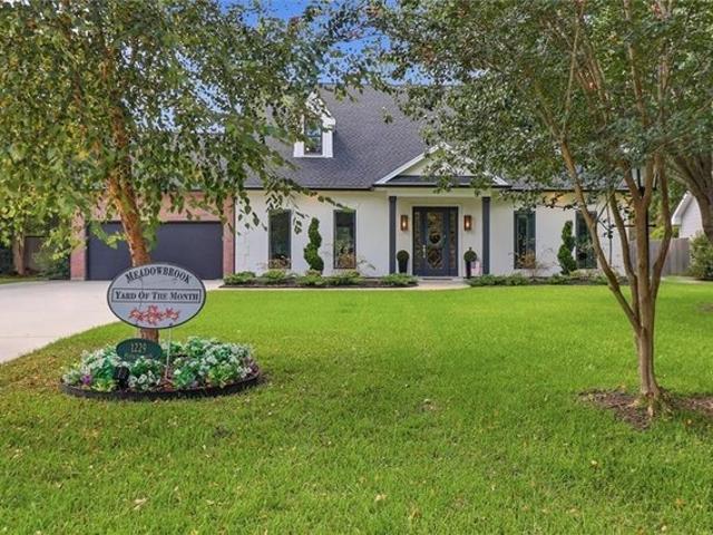 1229 Bluewater Dr, Mandeville, LA 70471