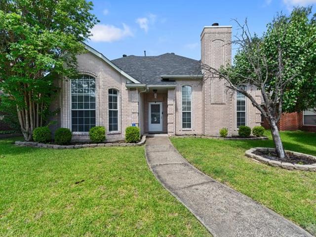 1229 Clear Creek Dr, Mesquite, TX 75181