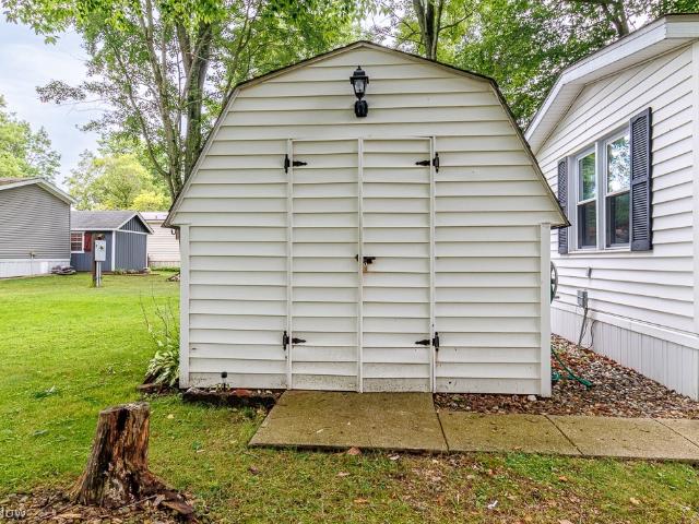 1229 Columbiana Lisbon Road 103