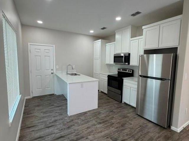1229 Country Club Drive 3