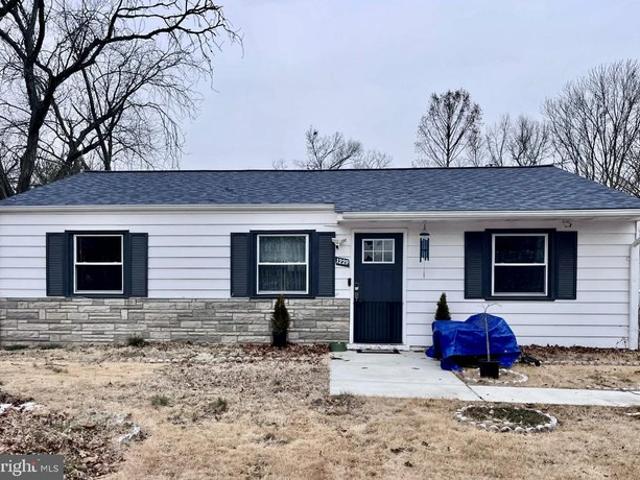 1229 E Longview Dr, Woodbridge, VA 22191