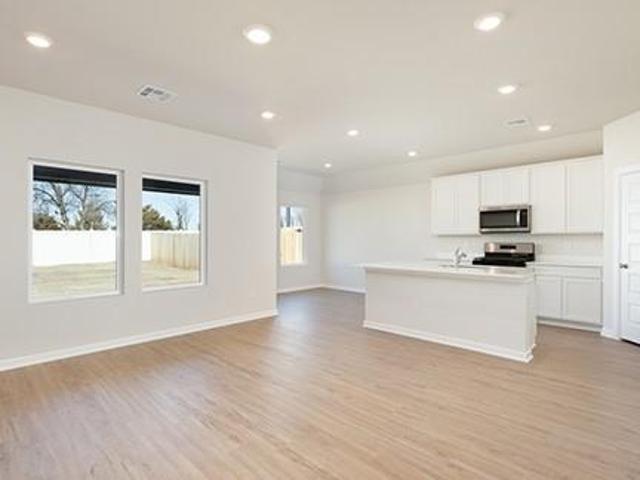 1229 E Stallion Lane