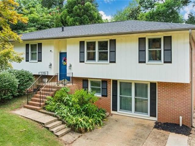 1229 Juniper Dr, Auburn, AL 36830