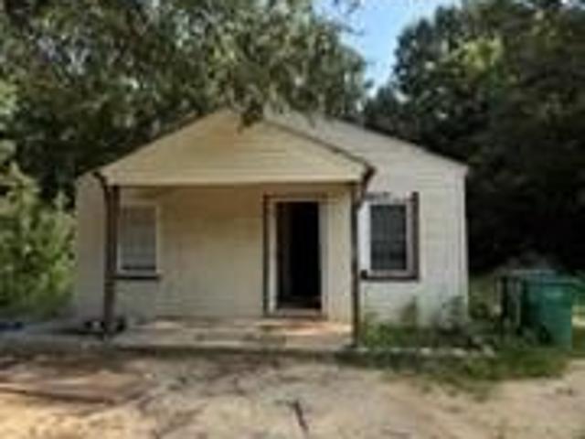 1229 Roberts Ln, High Point, NC 27260