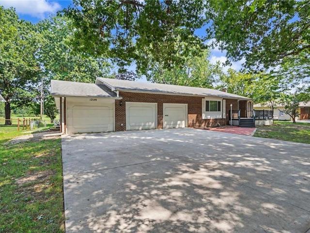 1229 S Elm Street