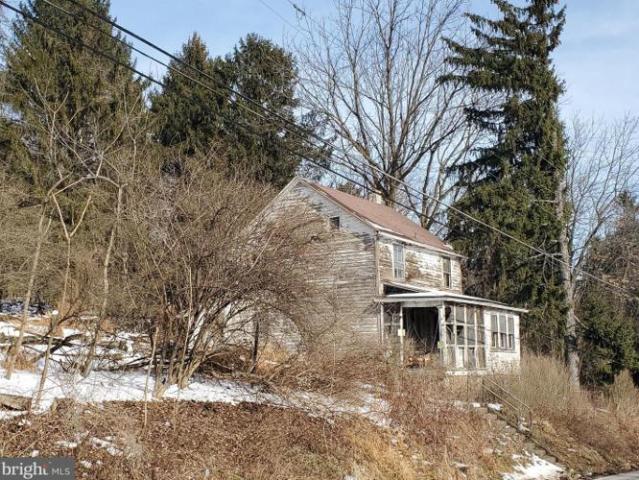 1229 Seidersville Rd, Bethlehem, PA 18015