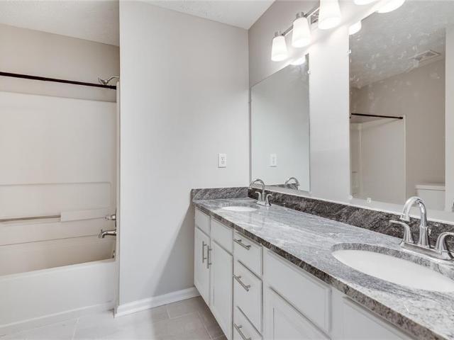 1229 Vintage Pointe Drive