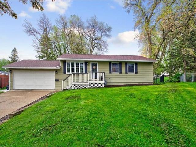 1229 8th Ave NE, Owatonna, MN 55060