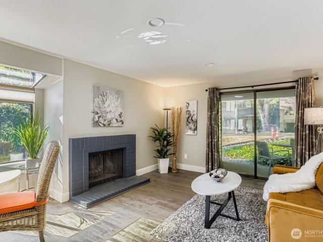 12200 th Avenue NE # #P A