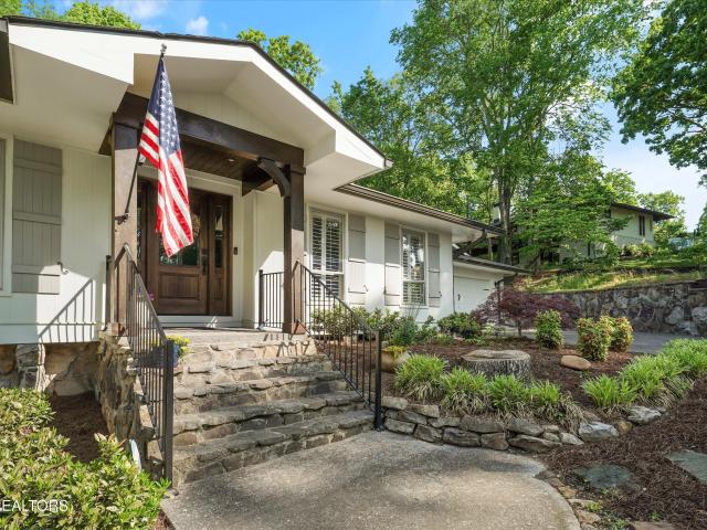 12200 Oakmont Circle
