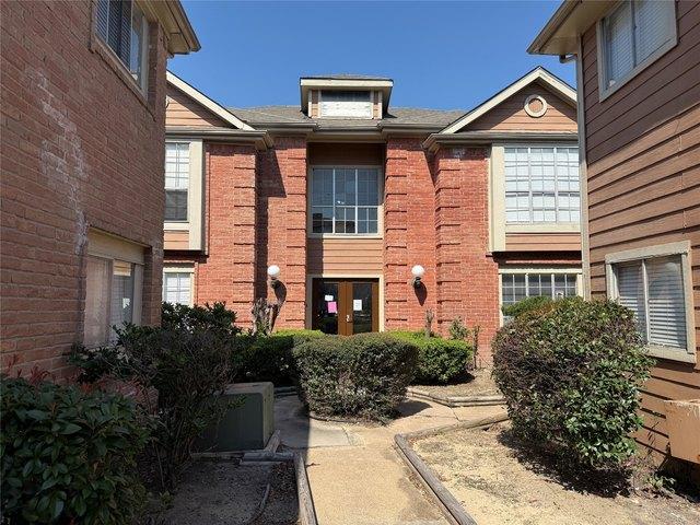 12200 Overbrook Ln Apt 34D, Houston, TX 77077