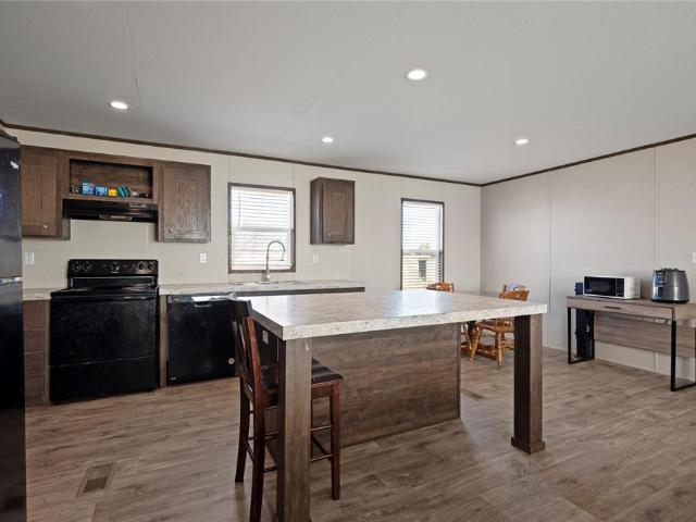 12201 Meadowlake