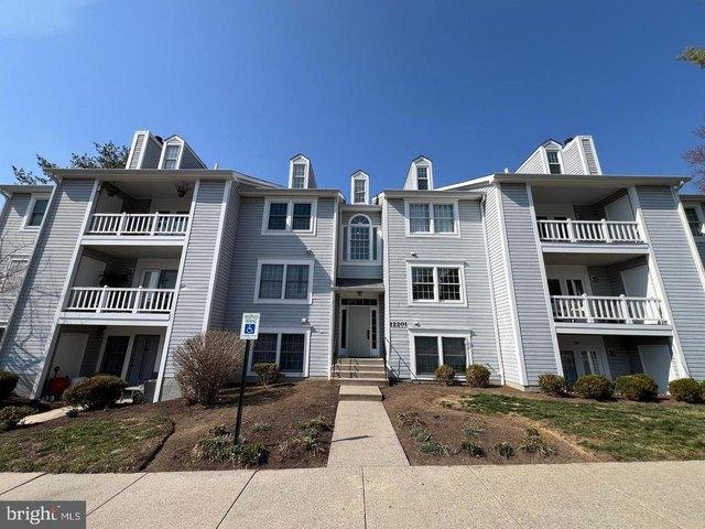 12201 Saint Peter Ct Apt D, Germantown, MD 20874