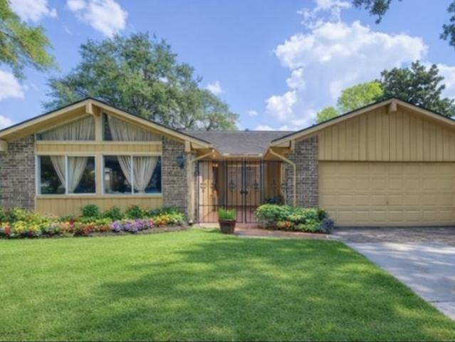 12207 Chartwell Dr, Houston, TX 77031
