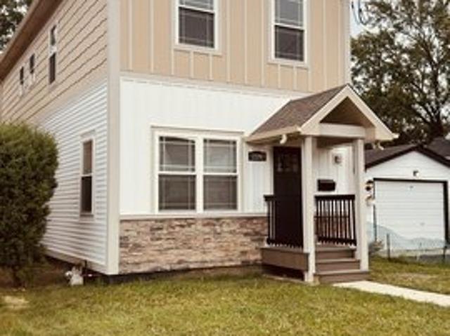 12207 S McDaniels St, Alsip, IL 60803