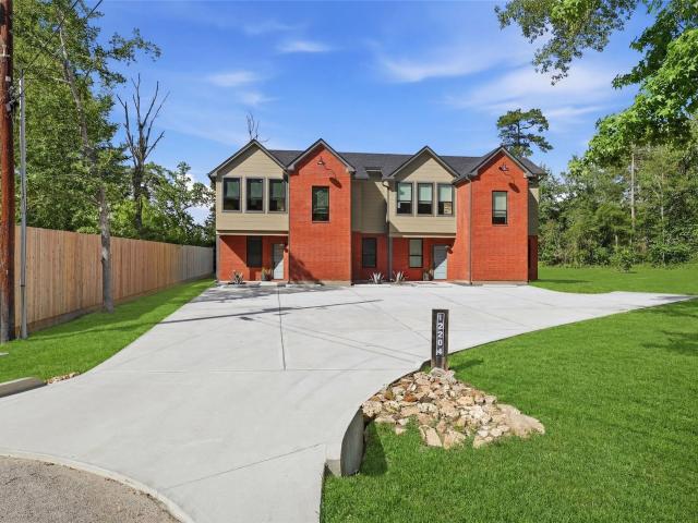 12204 Hairston Circle Unit A B, Willis, US, TX