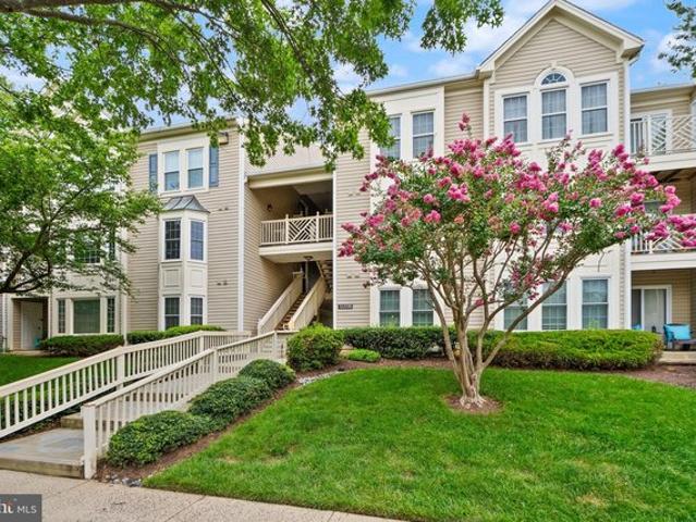 12205 Fairfield House Dr Unit 604B, Fairfax, VA 22033