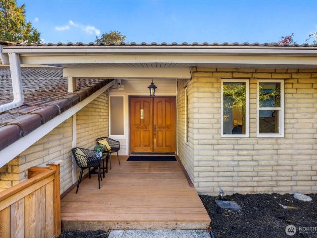 12205 Shorewood Drive SW