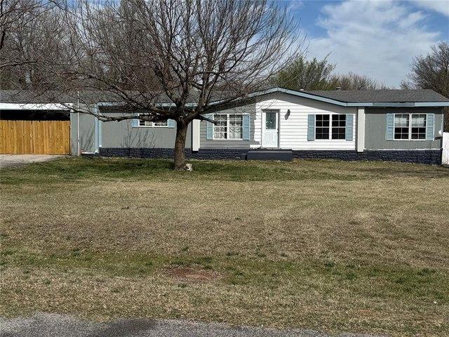 12205 SW 27th St, Yukon, OK 73099