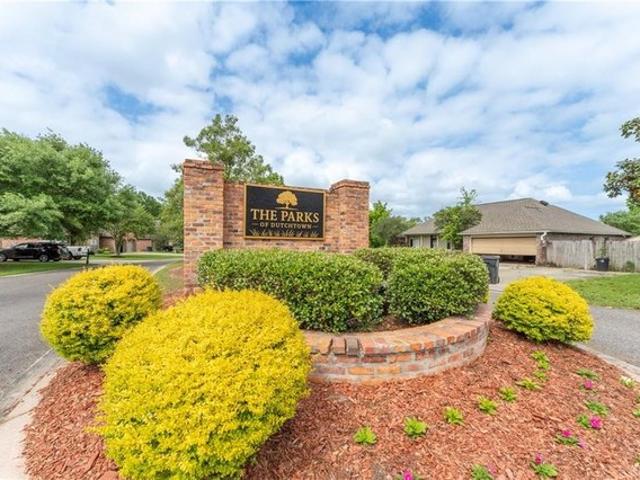 12208 Canterbury Park Dr, Geismar, LA 70734