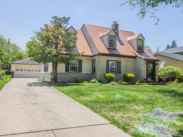 12209 W Cathedral Ave, Wauwatosa, WI 53226