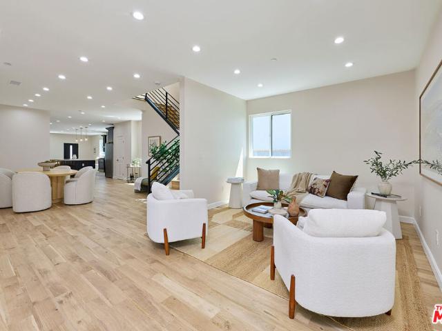 12209 Havelock Avenue