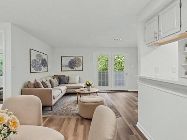 12209 Saint Peter Ct Apt E, Germantown, MD 20874