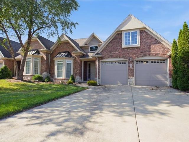 1220 Mini Hills Dr, Effingham, IL 62401