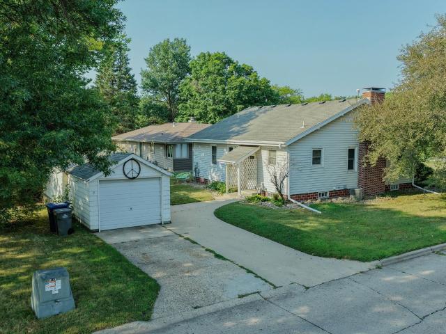 1220 N Grand Avenue