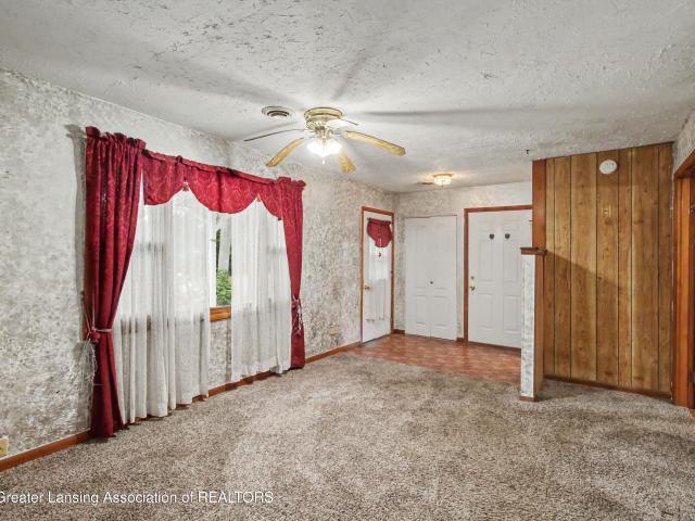 1220 N Edgar Road