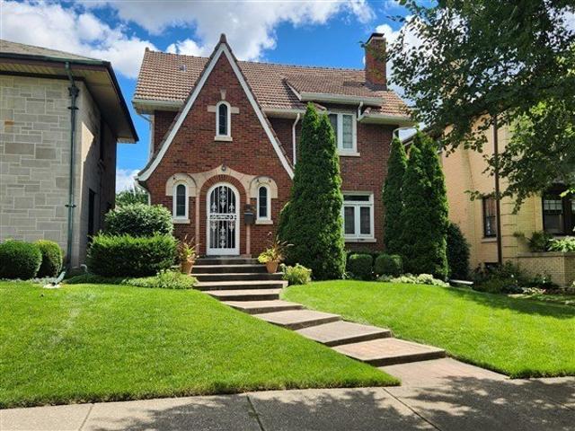 1220 N Euclid Ave, Oak Park, IL 60302