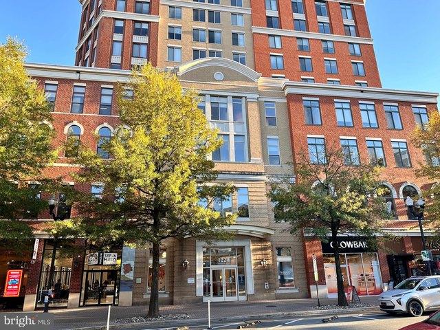 1220 N Fillmore St Unit Ph 8, Arlington, VA 22201