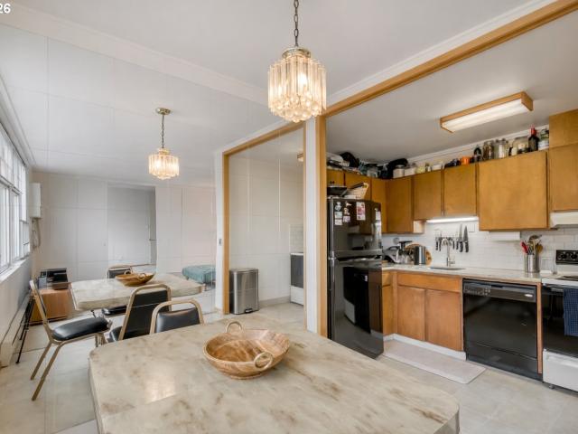 1220 NE 17th Ave, Unit 2D, Portland, OR 97232 | MLS #786058