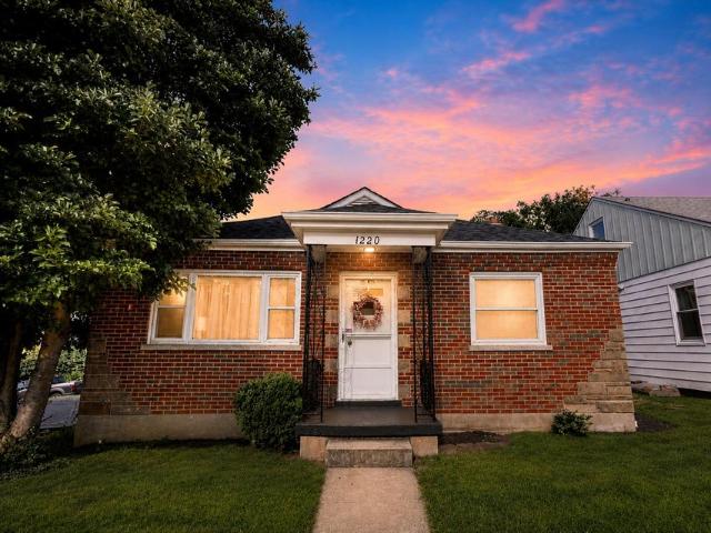 1220 Alexandria Pike