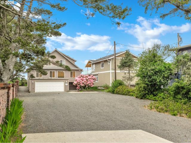 1220 beach dr