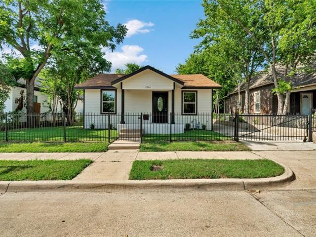 1220 Bessie St, Fort Worth, TX 76104