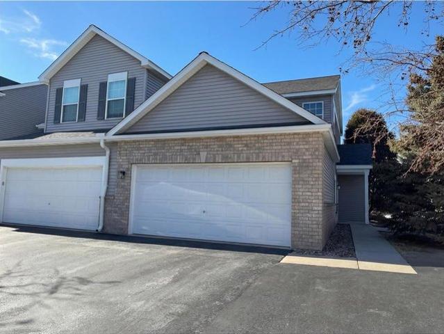 1220 Bergmann Dr, Stillwater, MN 55082