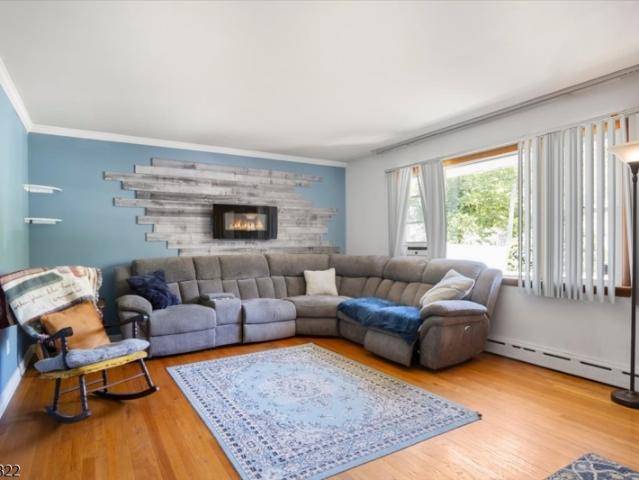 1220 Broadway