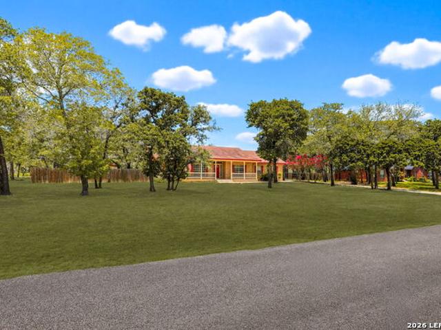 1220 Country View Dr