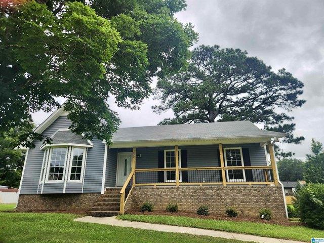 1220 Cozy Cir, Bessemer, AL 35023