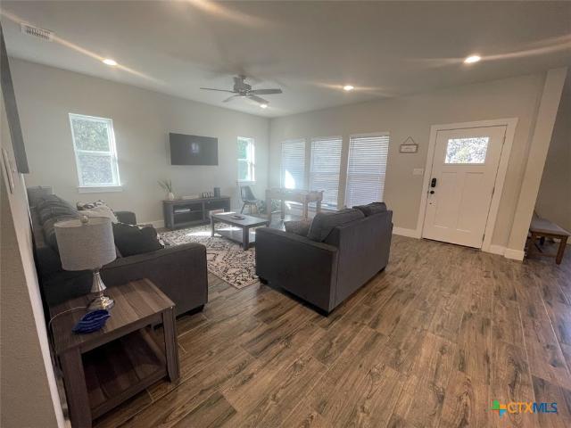 1220 Diamondhead Drive