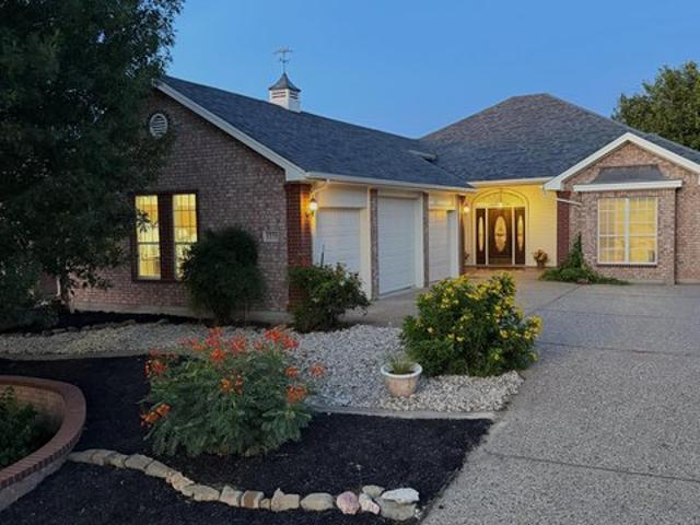 1220 Dorchester Dr, San Angelo, TX 76901