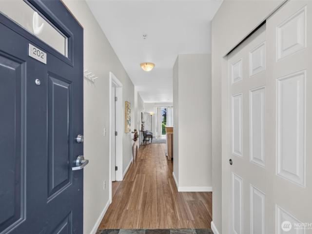 1220 E Columbia Street # 202