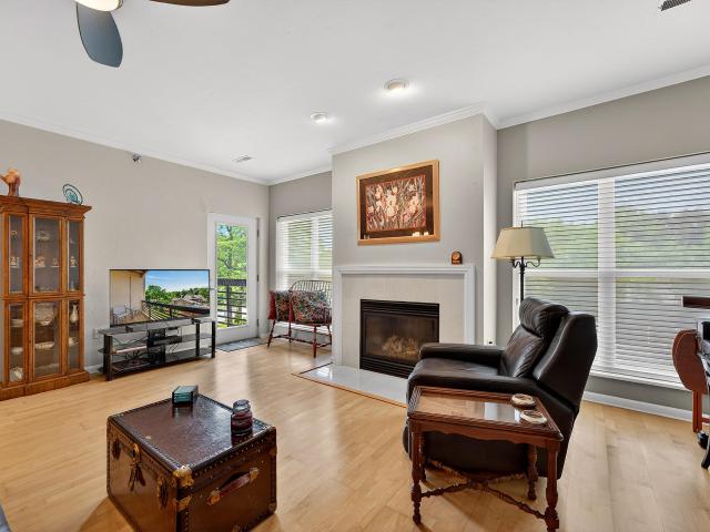 1220 E Locust St, Unit 308