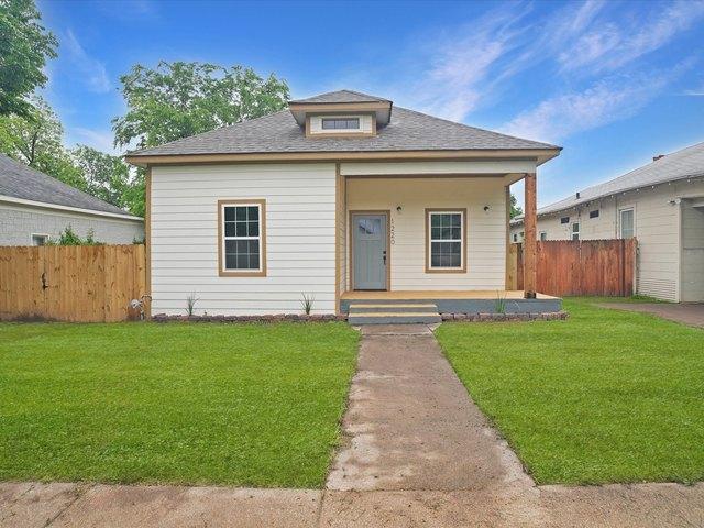 1220 E Pulaski St, Fort Worth, TX 76104