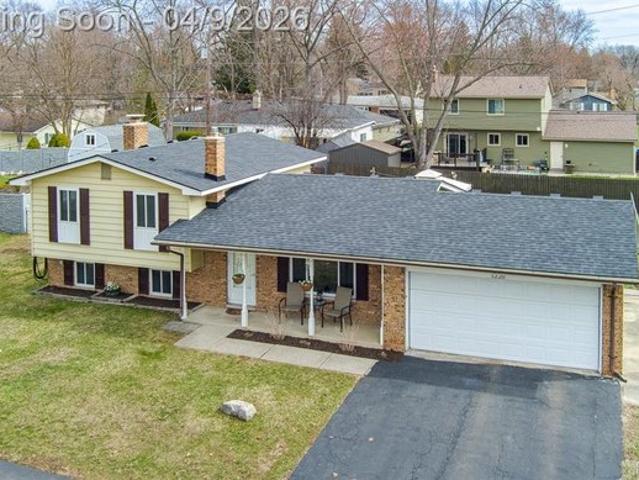 1220 Florence Ave, Waterford Township, MI 48328