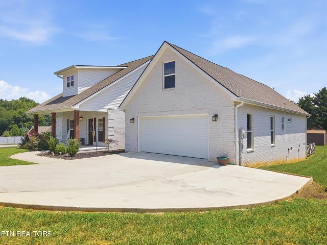 1220 Houston Springs Rd